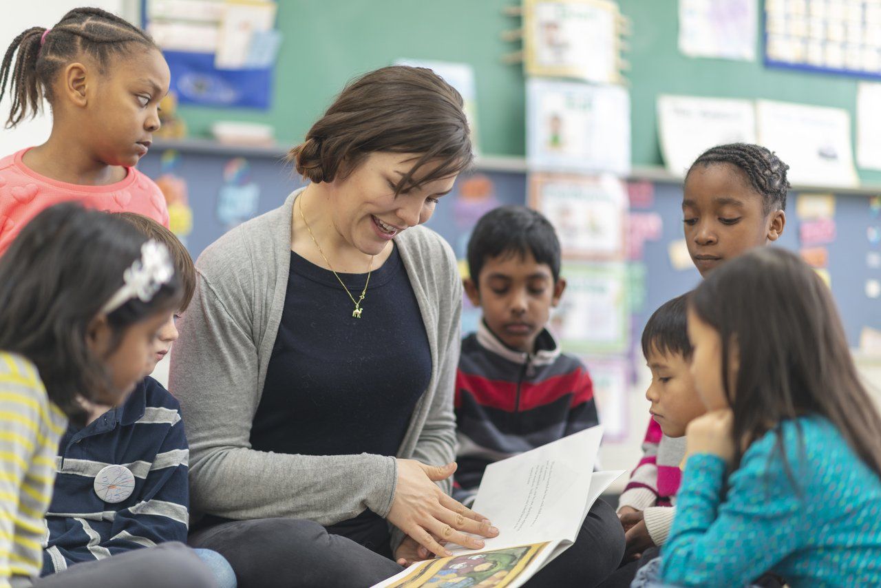 Datas comemorativas de março de 2025 para aproveitar durante as aulas ...